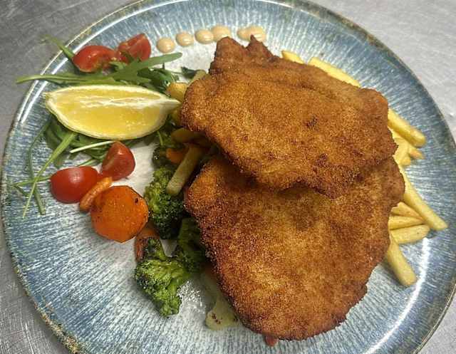 The 10 Best Schnitzel Restaurants in Berlin | TheFork