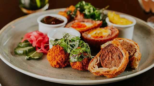 Menus 2026 - The Tudor Rose in Coulsdon | TheFork